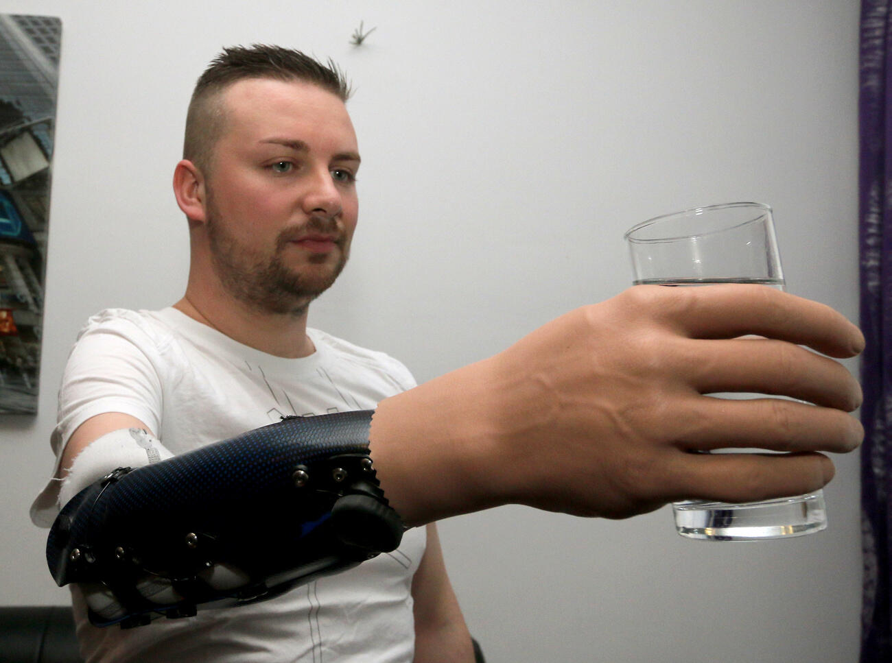 A robot with superpowers | Naratek